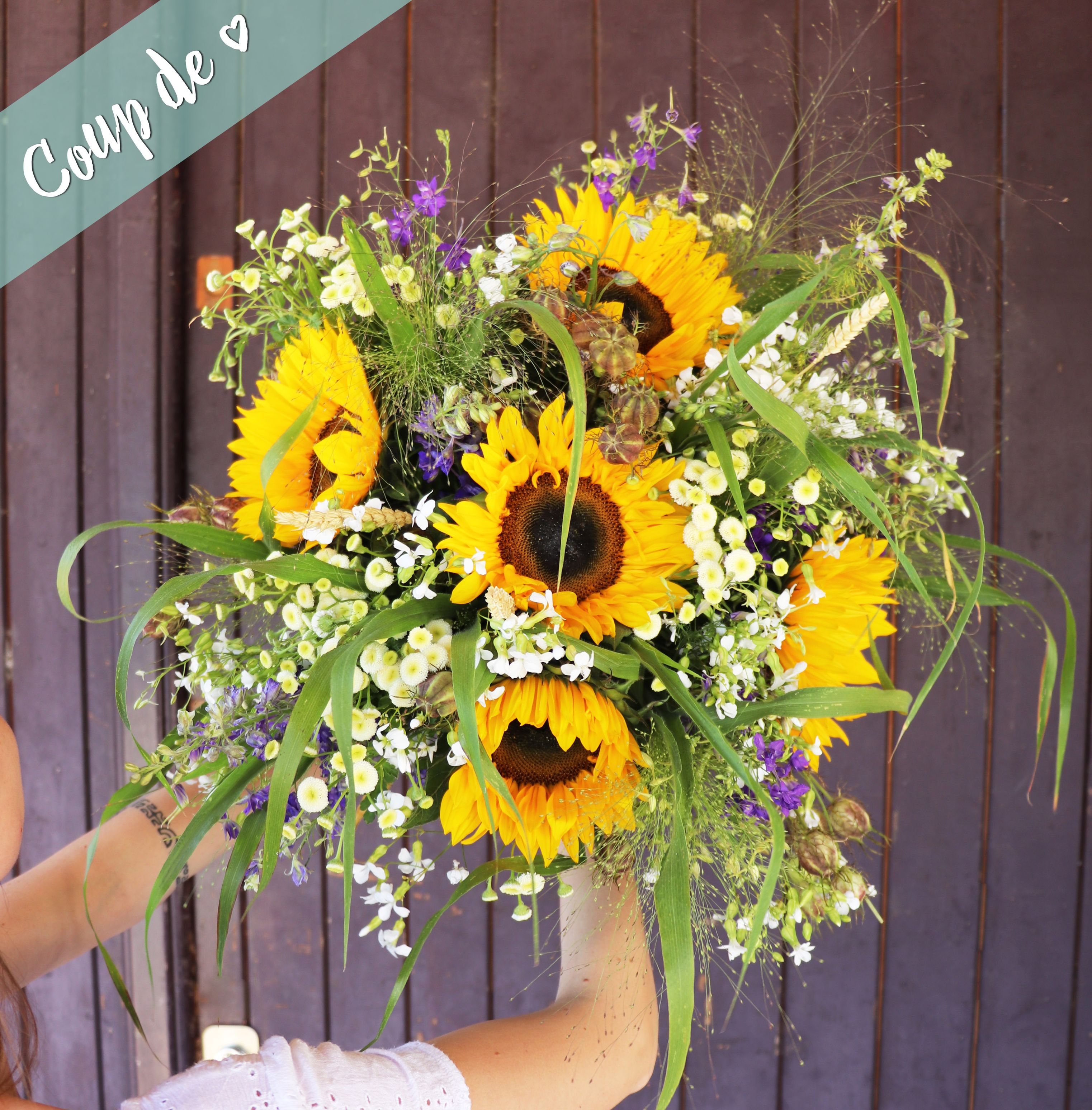La Fontaine Fleurie - Bouquets de Fleurs, Livraison à Domicile