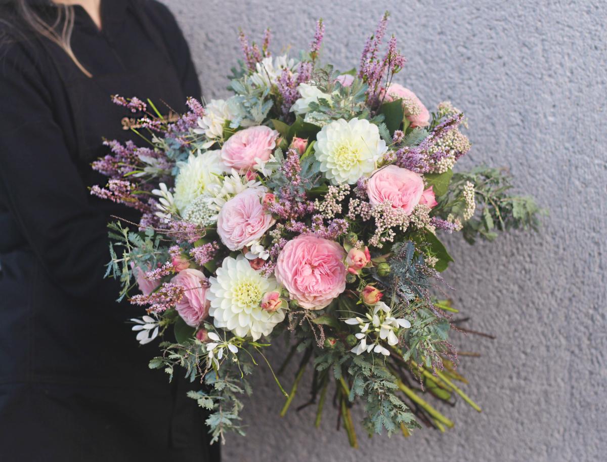 La Fontaine Fleurie - Bouquets de Fleurs, Livraison à Domicile